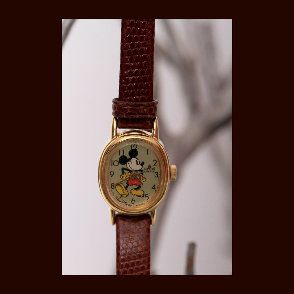A Vintage Lorus Walt Disney Mickey Mouse Watch - Gem